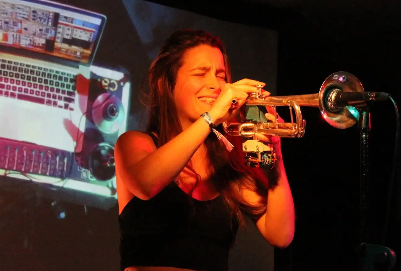 Featured Artist: Sarah Belle Reid - VCV News